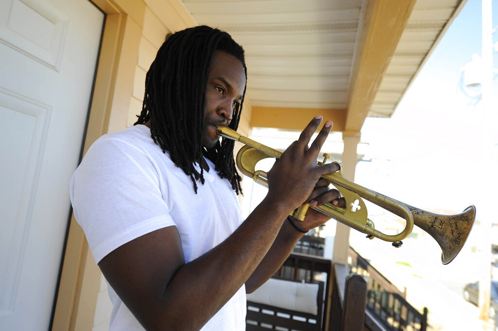 New Orleans musician offers kids trumpets for guns – Venango Extra.com