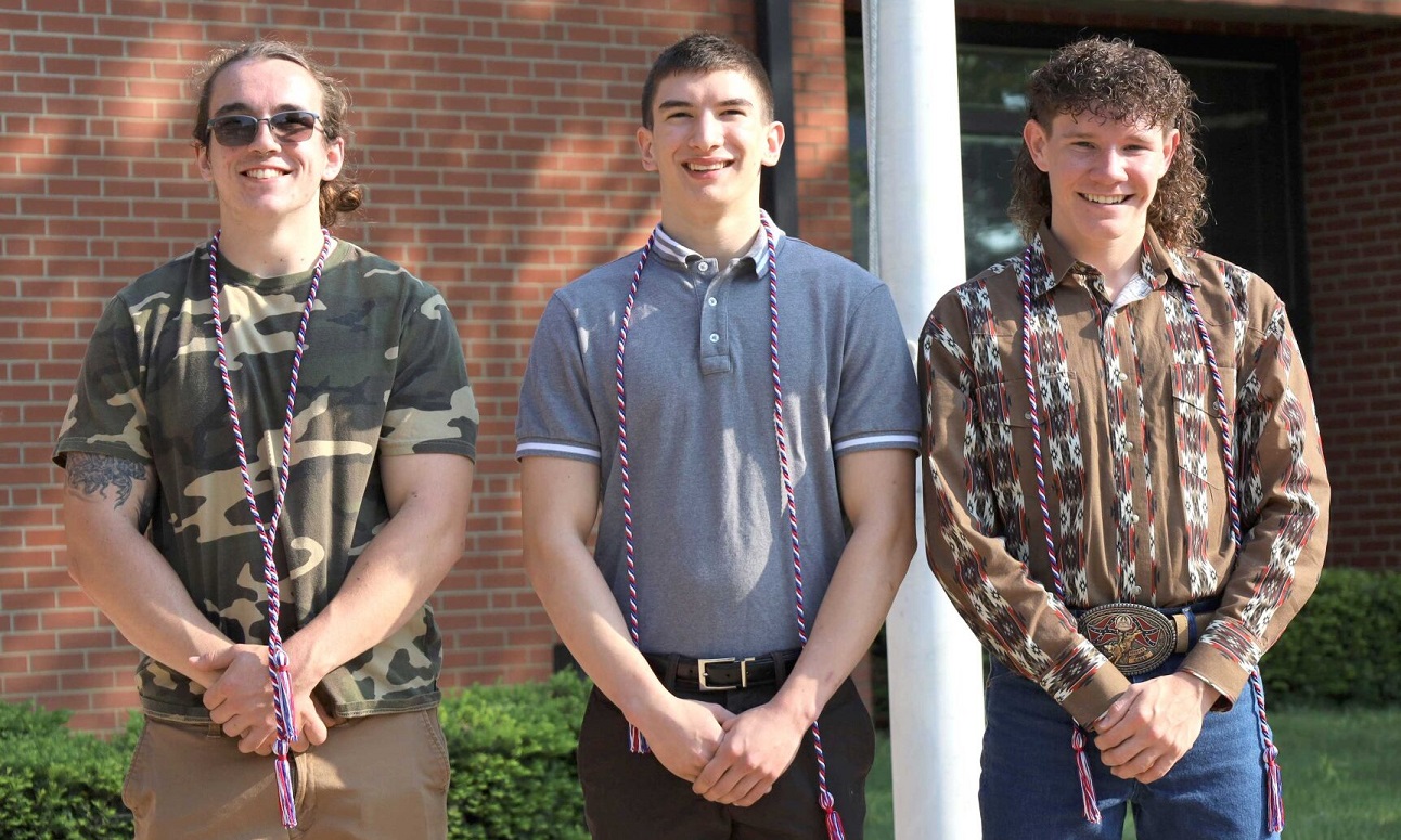 Seniors honored with military cords – Venango Extra.com