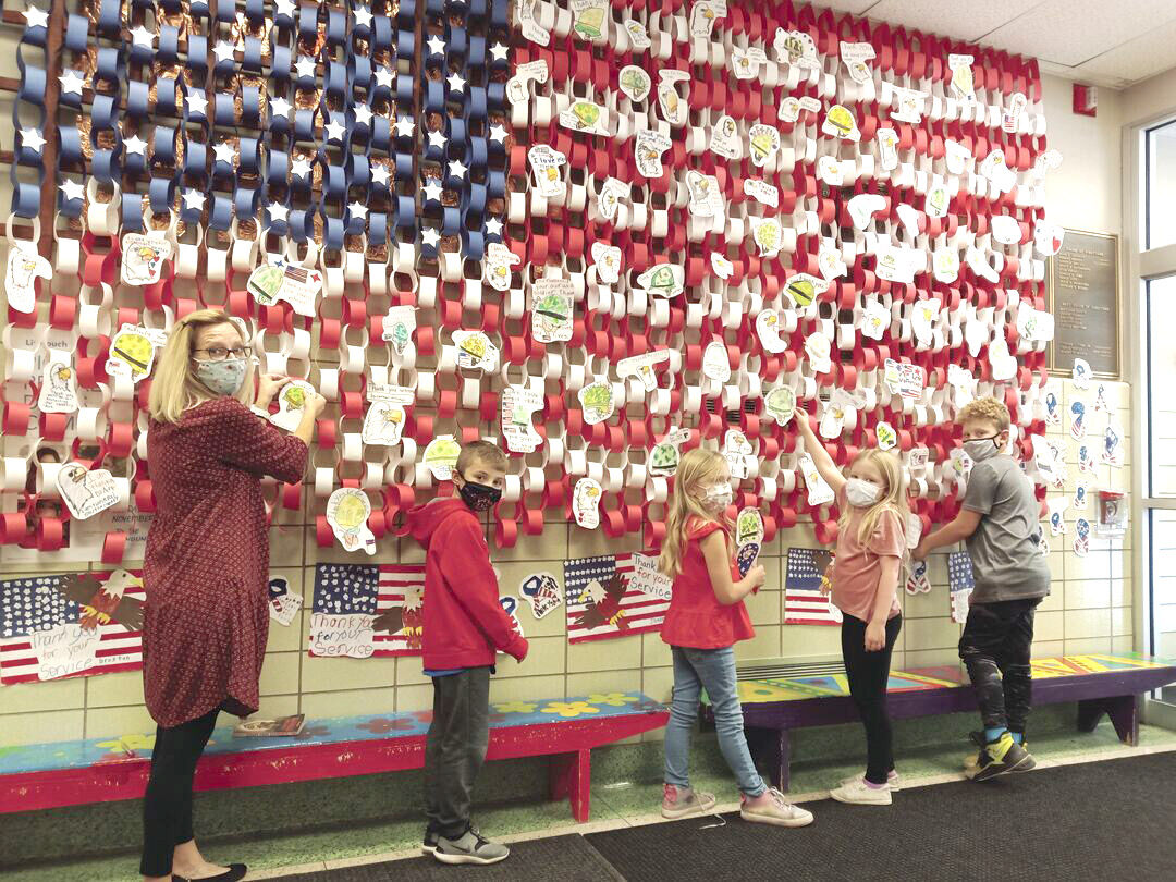 Seventh Street students decorate flag – Venango Extra.com