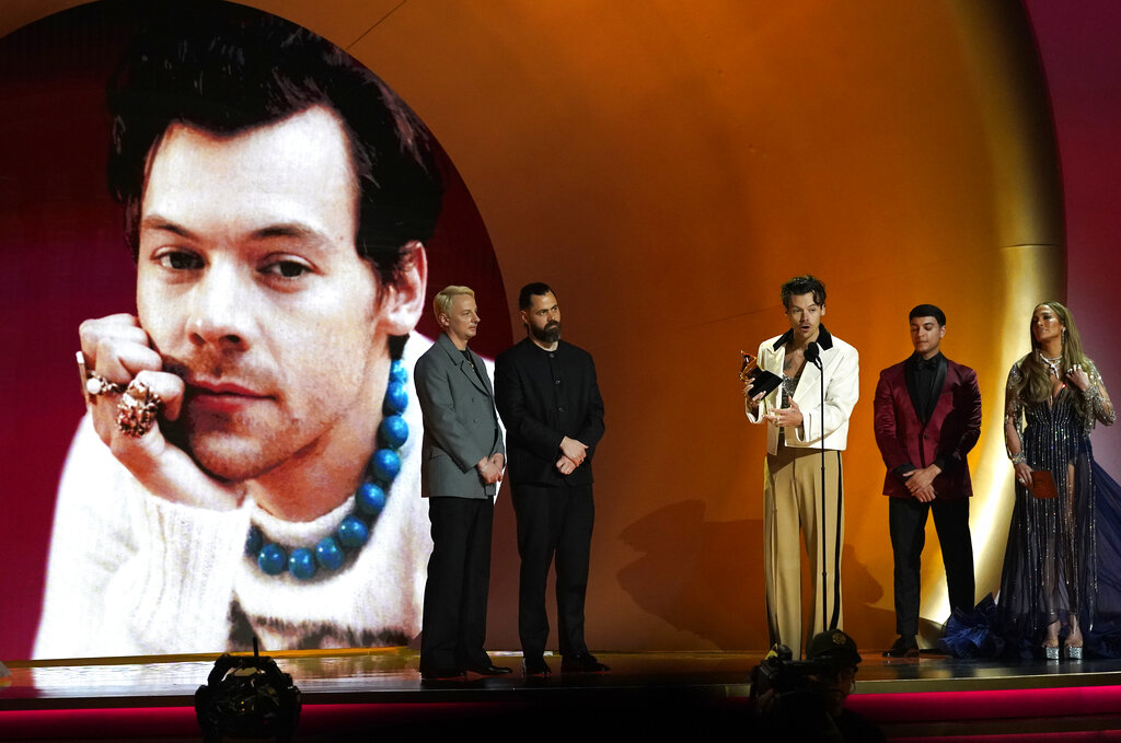 Beyoncé emerges as Grammys queen; Styles wins album honor – Venango ...