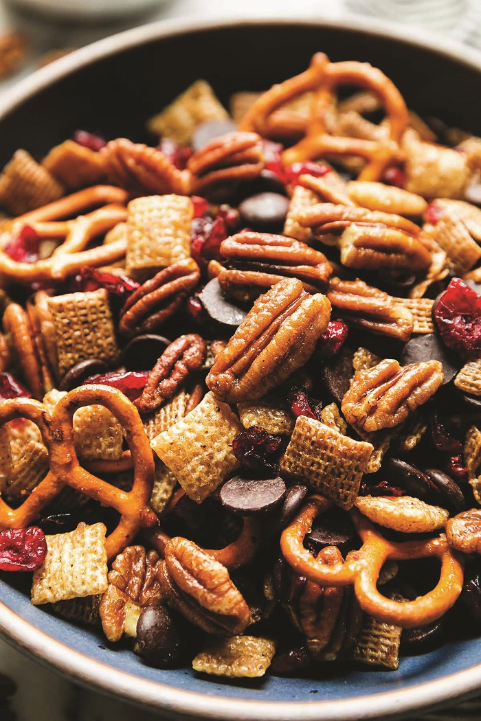 Pecan Snack Mix with Cranberries and Chocolate – Venango Extra.com