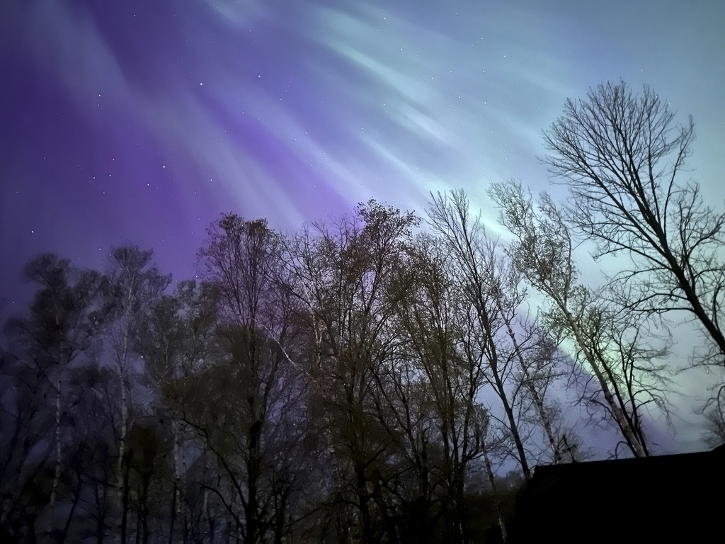 Solar storm puts on brilliant light show across the globe, but no ...