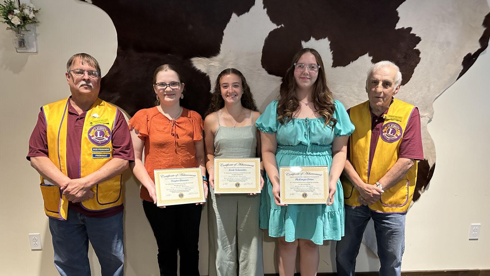 Cranberry students receive Walker award – Venango Extra.com