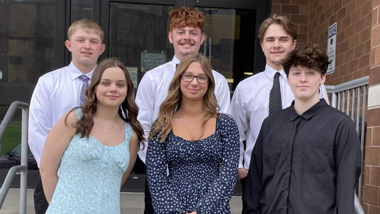Forest schools announce prom courts – Venango Extra.com