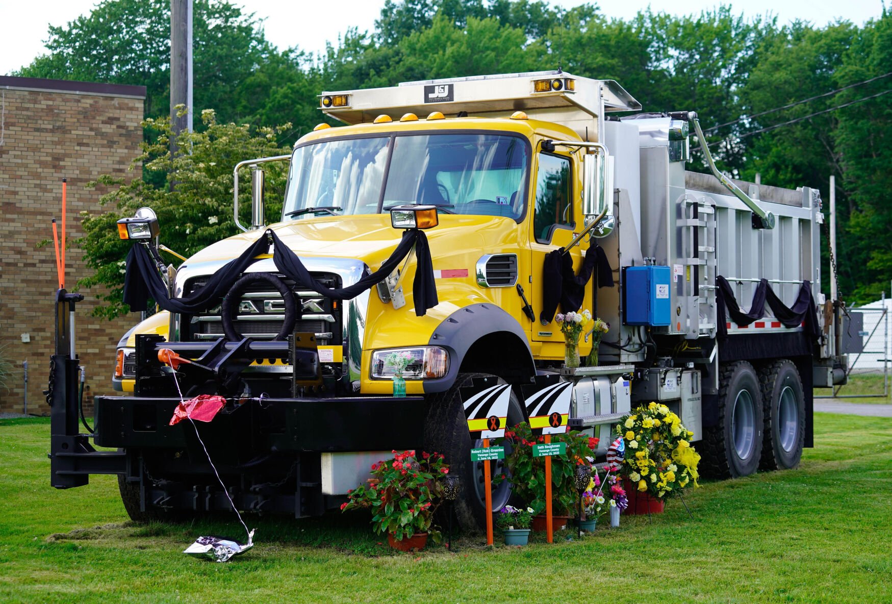Fallen PennDOT workers honored – Venango Extra.com